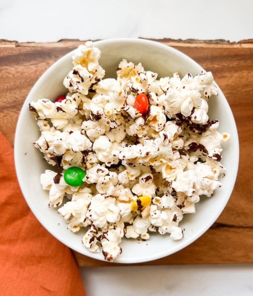 Chocolate M&M Popcorn – Keeping On Point