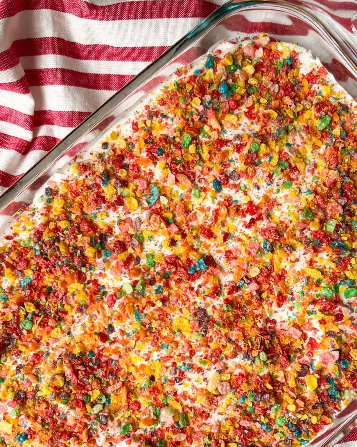 Strawberry Fruity Pebble Cake